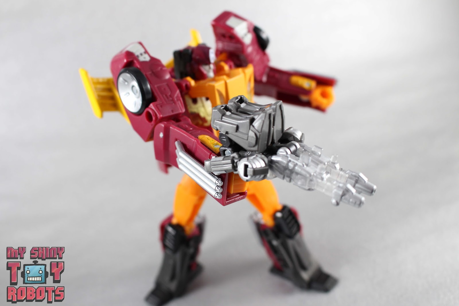 My Shiny Toy Robots: Toybox REVIEW: Transformers Legends LG-45 ...