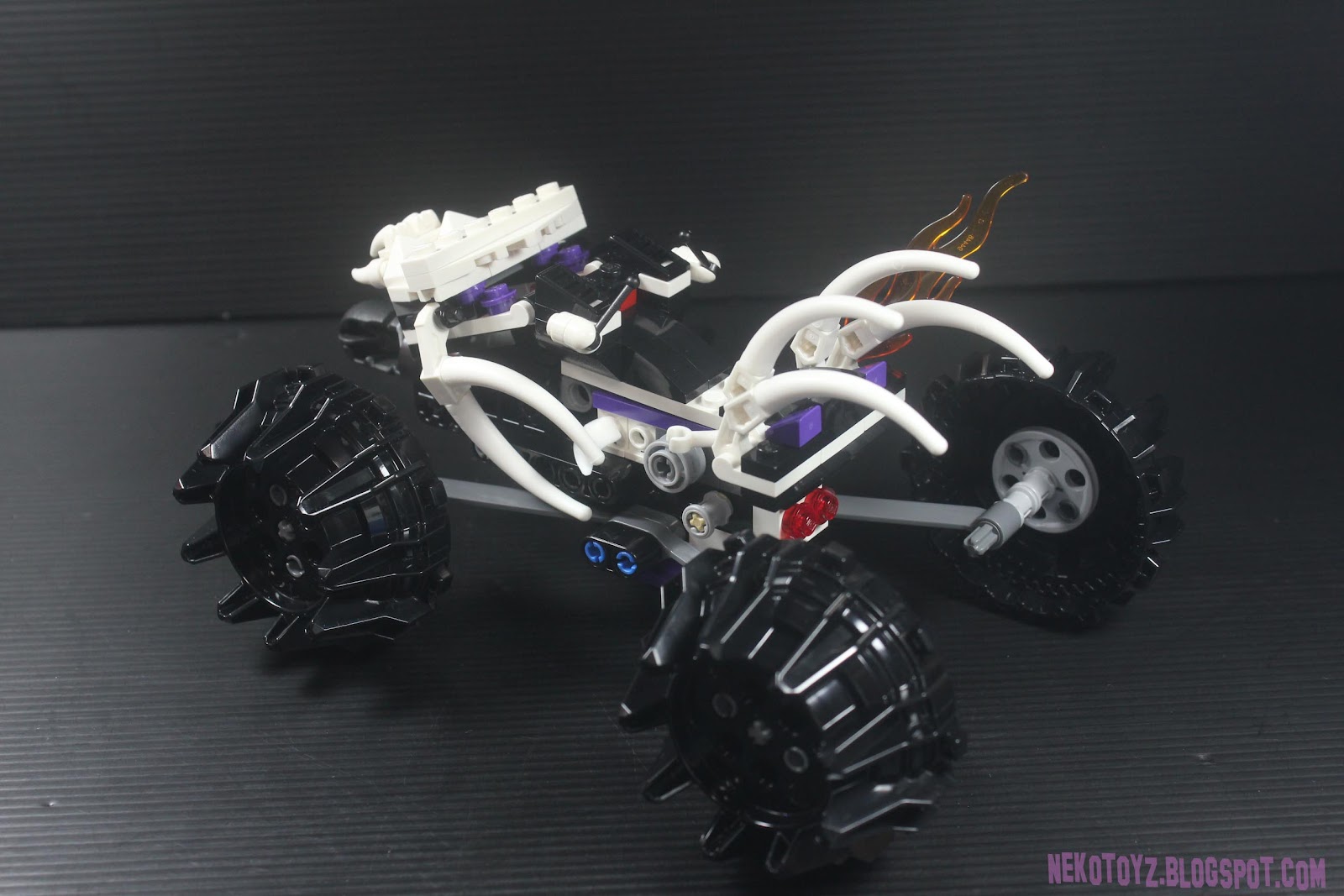 Neko Toyz: LEGO 2518 Ninjago Masters Of Spinjitsu: Nuckal's ATV Review