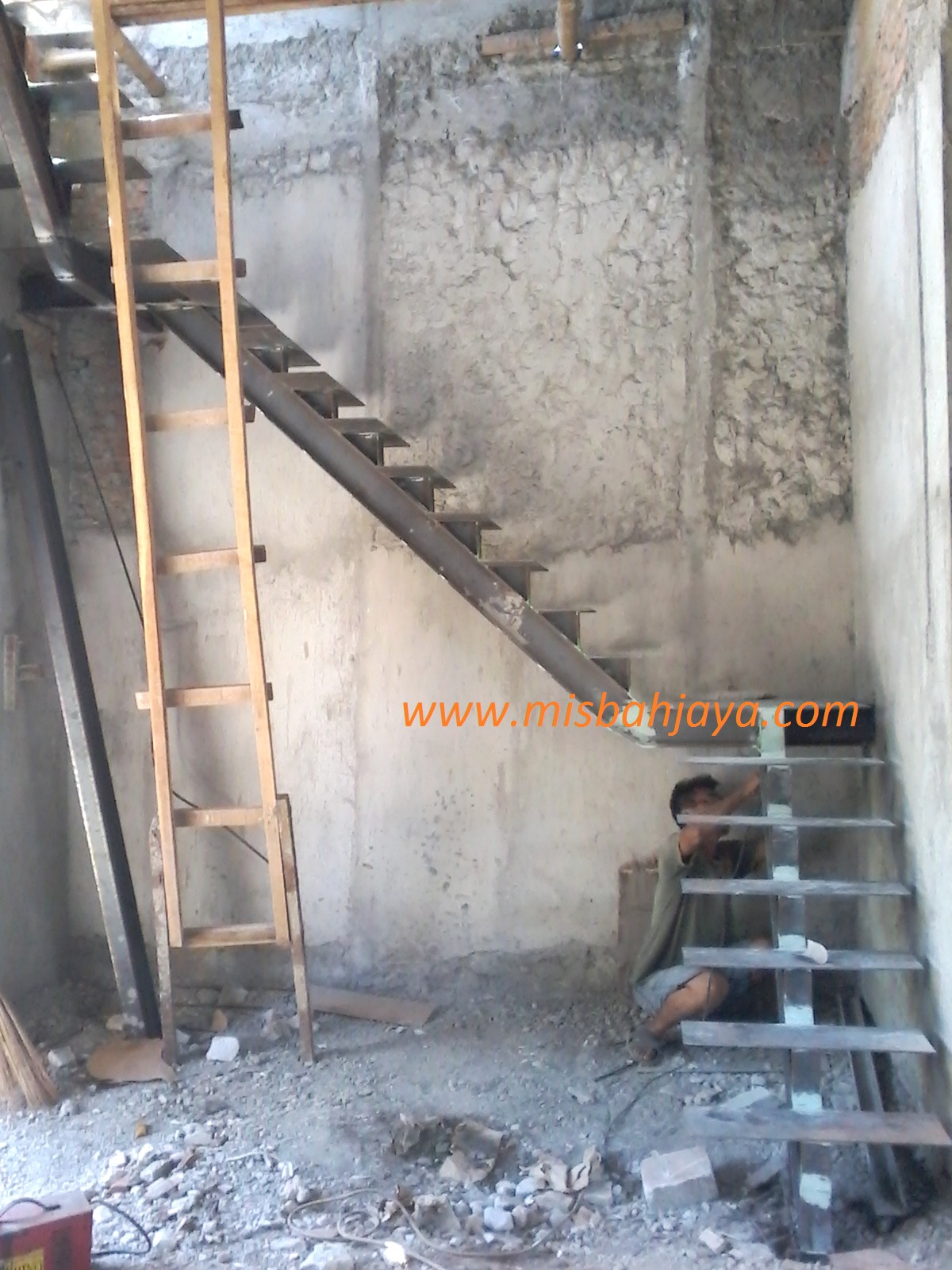 42+ Tangga Besi Minimalis Melingkar, Inspirasi Terpopuler!