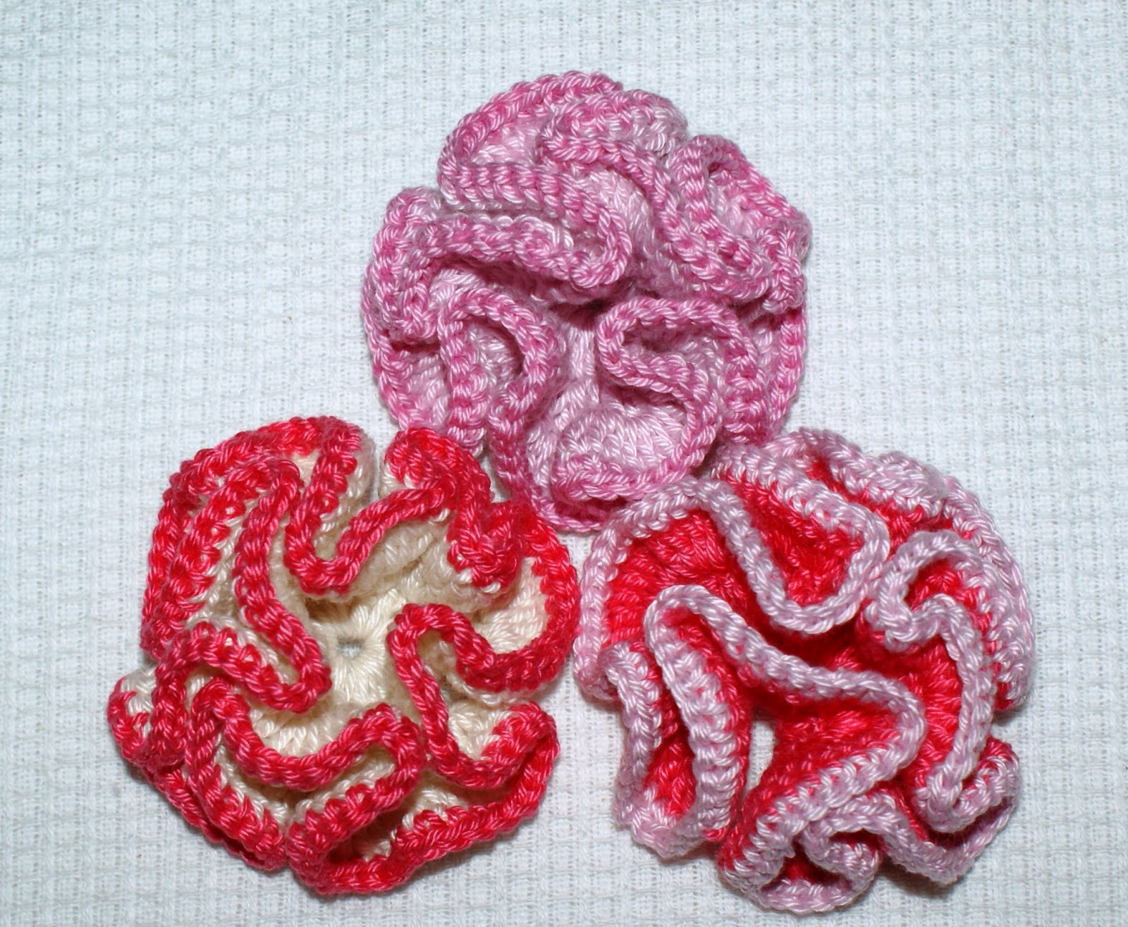 crochet magic for all: Day 7 - crochet frilly flower