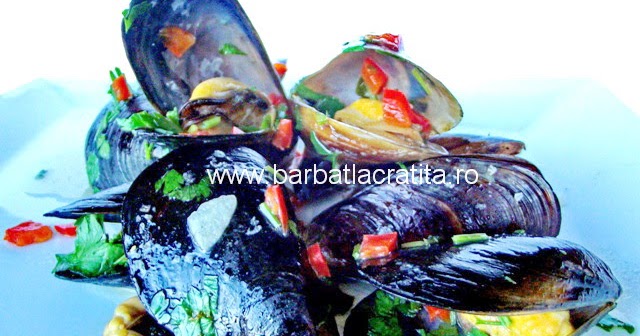 Midii cu sos de vin şi usturoi | Rețete BărbatLaCratiță