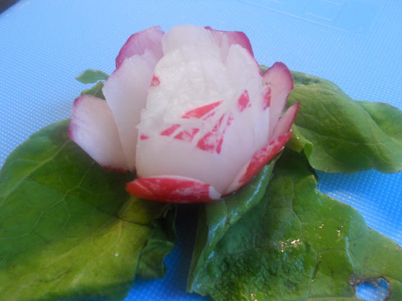 How- To no1: Make Radish Lotus Flowers/ Roses