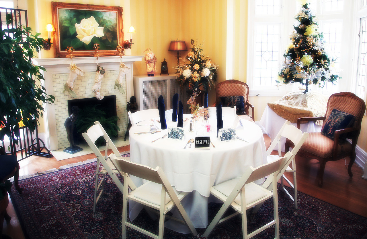 Photography Omaha: Reception Hall in Omaha Review: The Renaissance Mansion