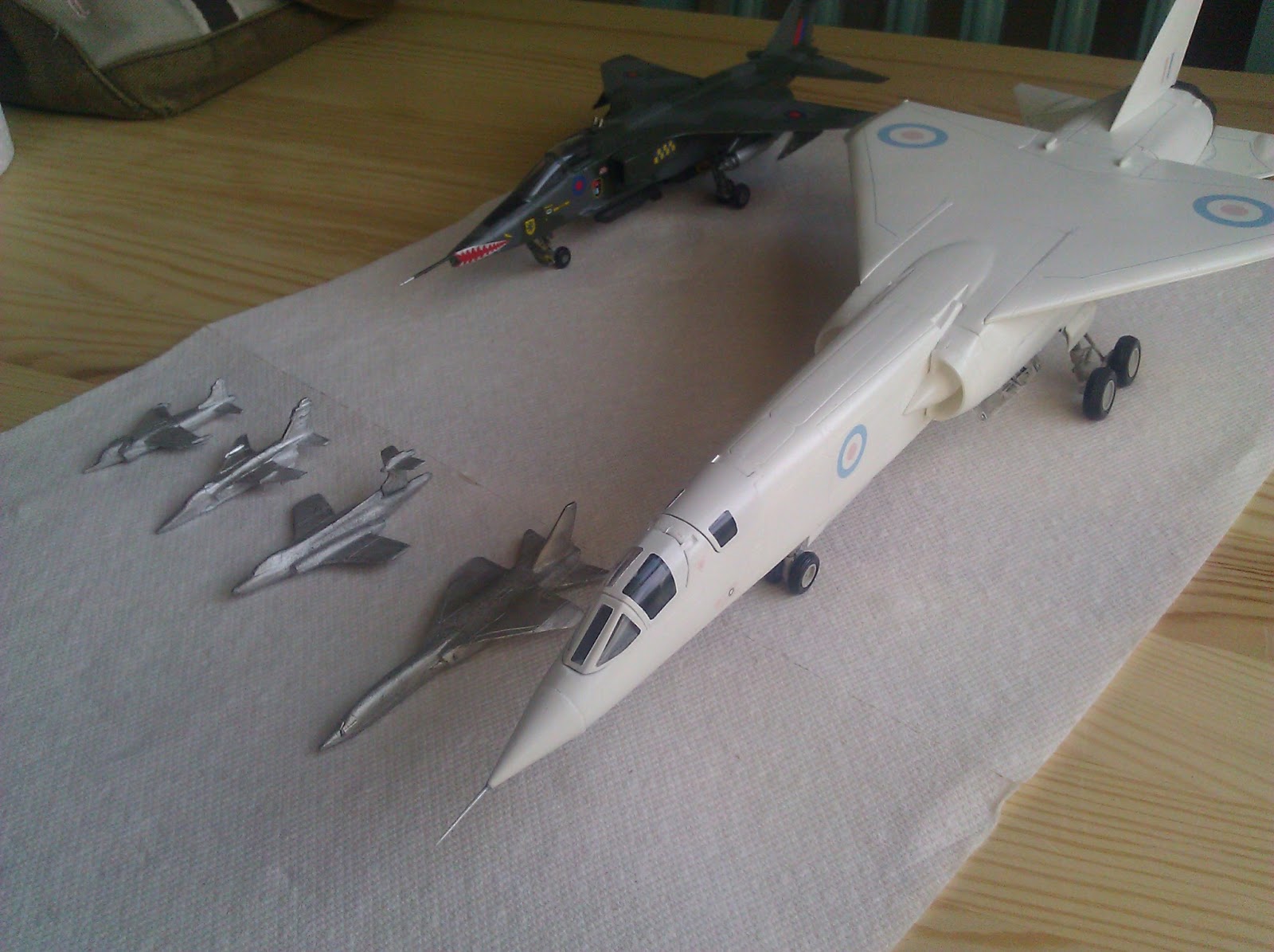 From the West, a Challenger: Navwar / Heroics & Ros 1/300 scale ...