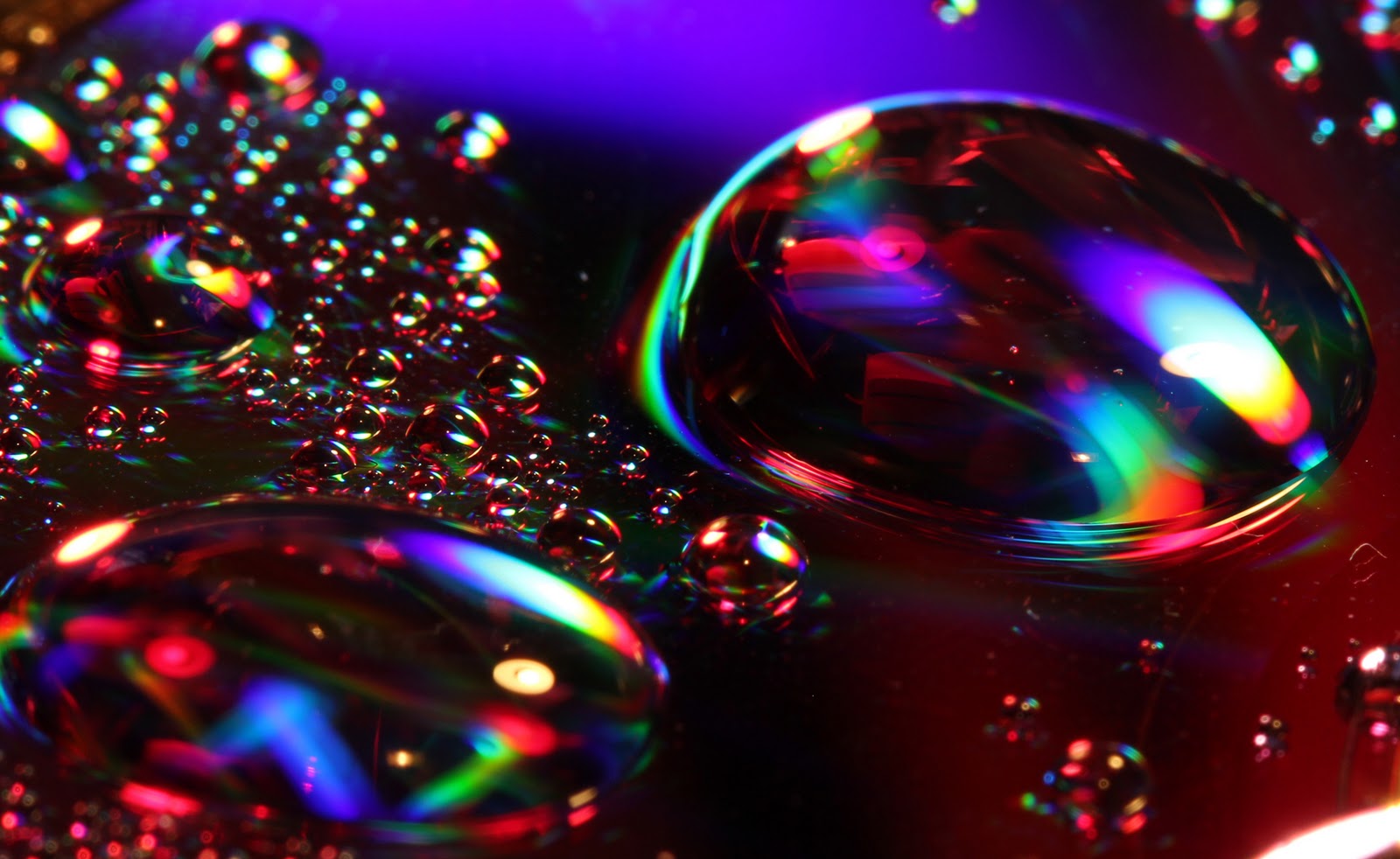 Click! Snap! Shot!: Psychedelic water drops