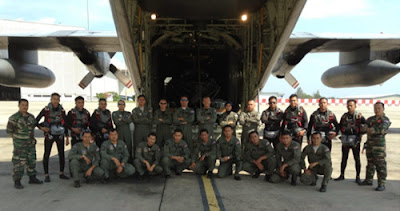 DEFENSE STUDIES: Latihan Pengguguran Air Droppable Rigid Hull ...