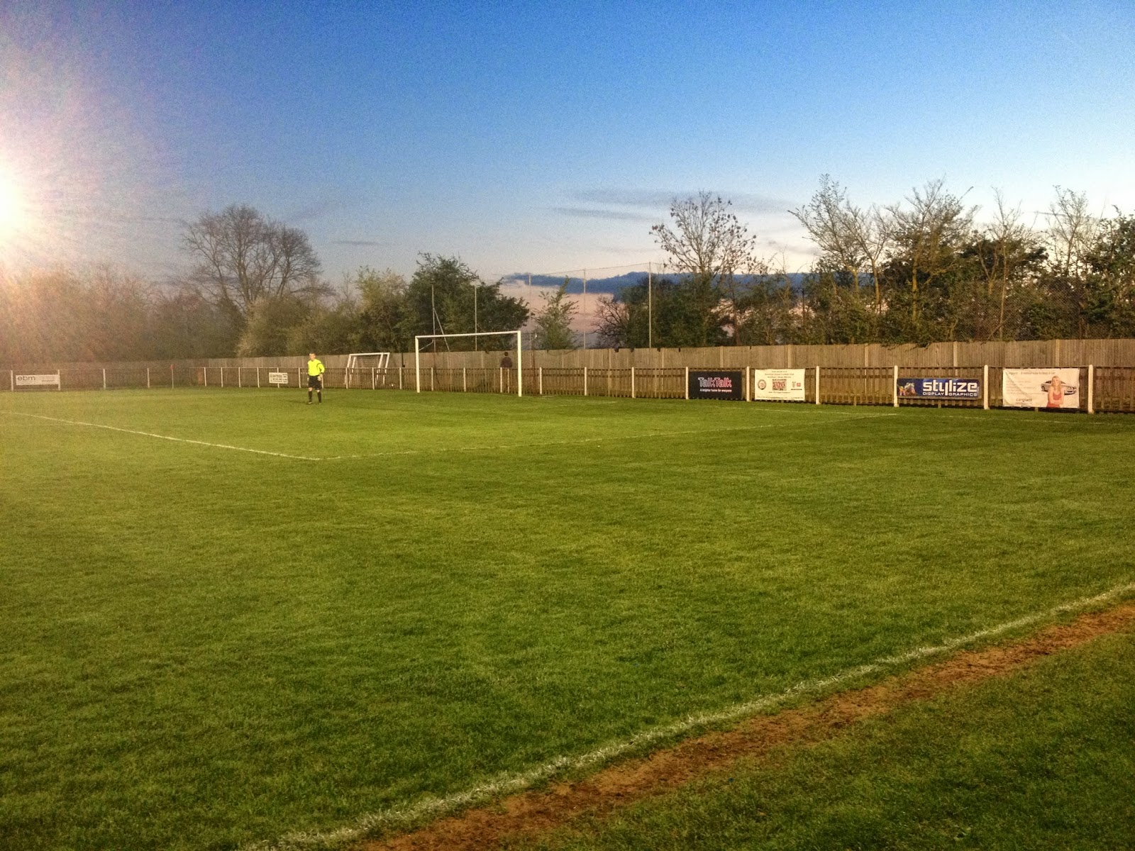 Football Grounds visited by Richard Bysouth: Harefield United FC
