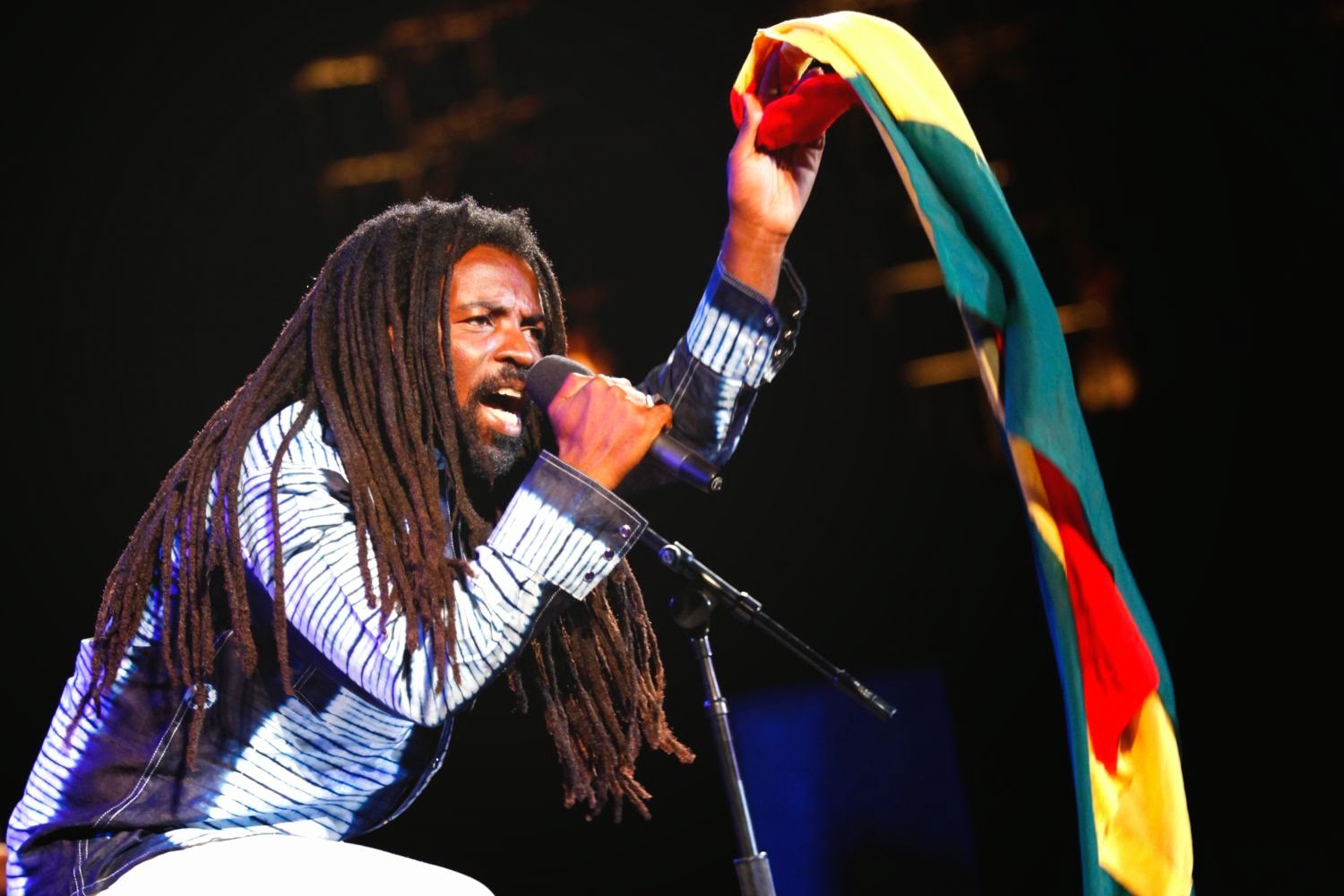 Reggaediscography: ROCKY DAWUNI - DISCOGRAPHY: (Reggae Singer)