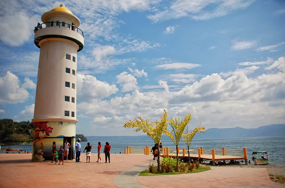 EL SALVADOR DE AYER Y HOY: APULO, balneario en el Lago de Ilopango, San ...