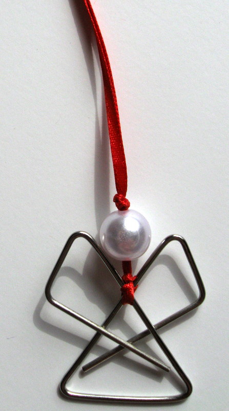 Southpaw Crafts: Paper Clip Angels - my way