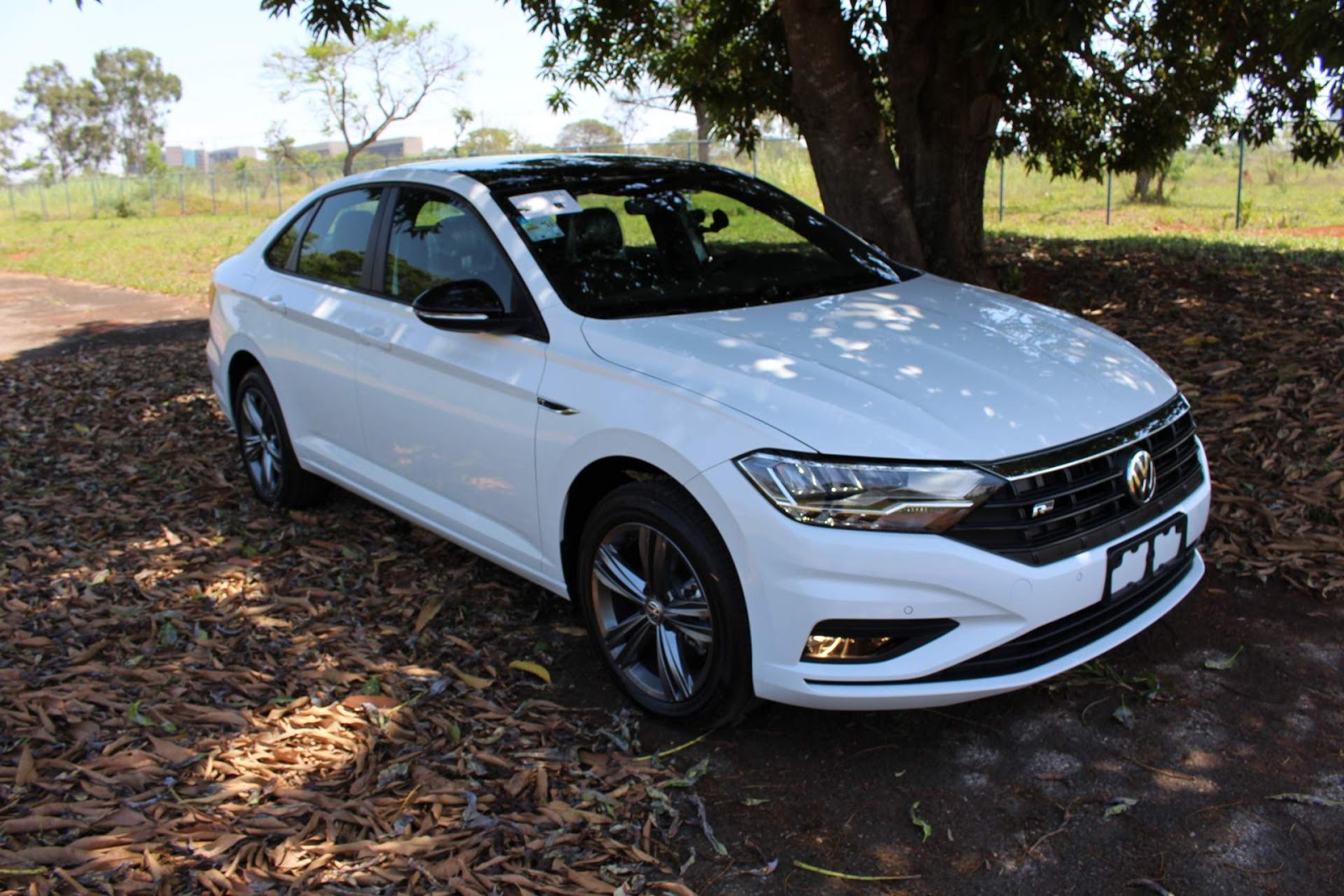 VW Jettta 2019 250 TSI R-Line - impressões ao dirigir - vídeo
