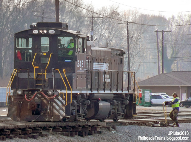 RAILROAD Freight Train Locomotive Engine EMD GE Boxcar BNSF,CSX,FEC ...