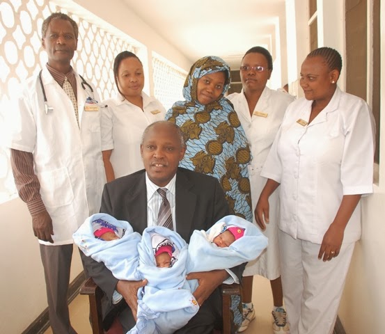 MAPACHA WATATU WAZALIWA SALAMA HOSPITALI YA AICC ARUSHA | Mambo ya ...