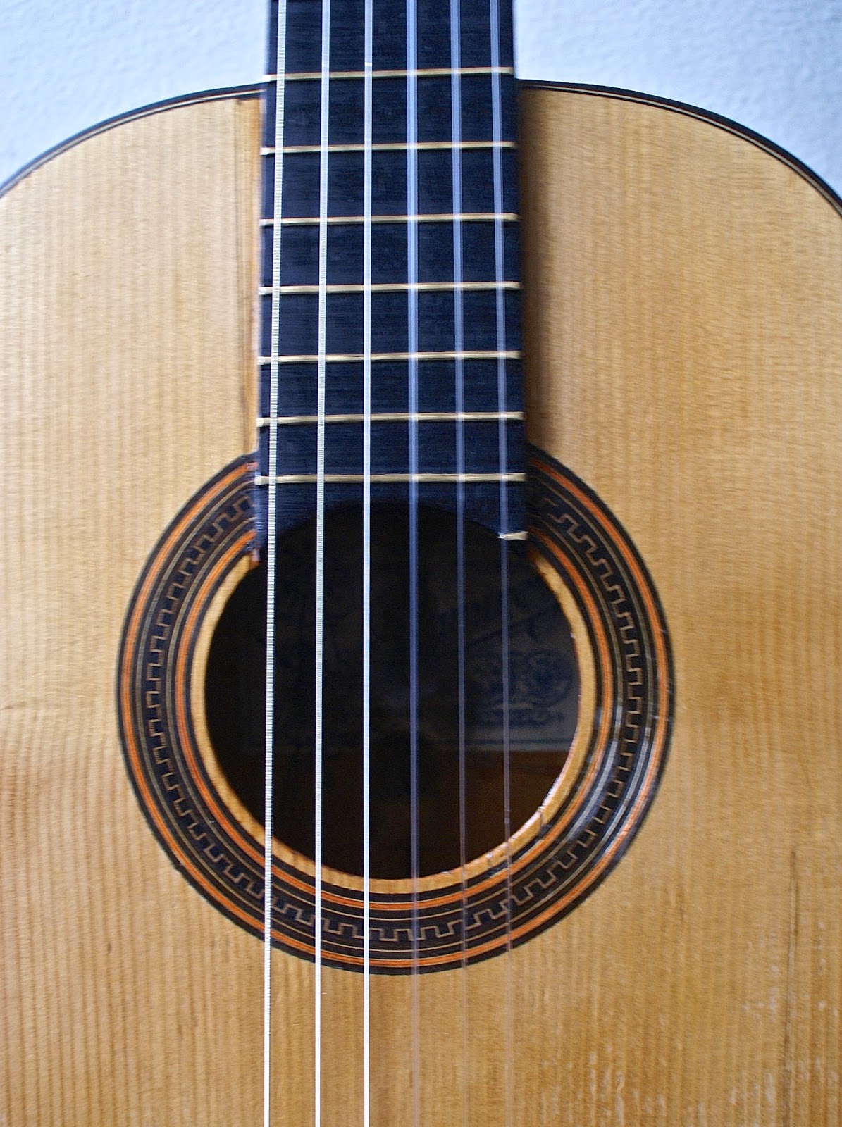 Romantic and old guitars: José Ramirez III clase 1 A 1980 and 1981 ...