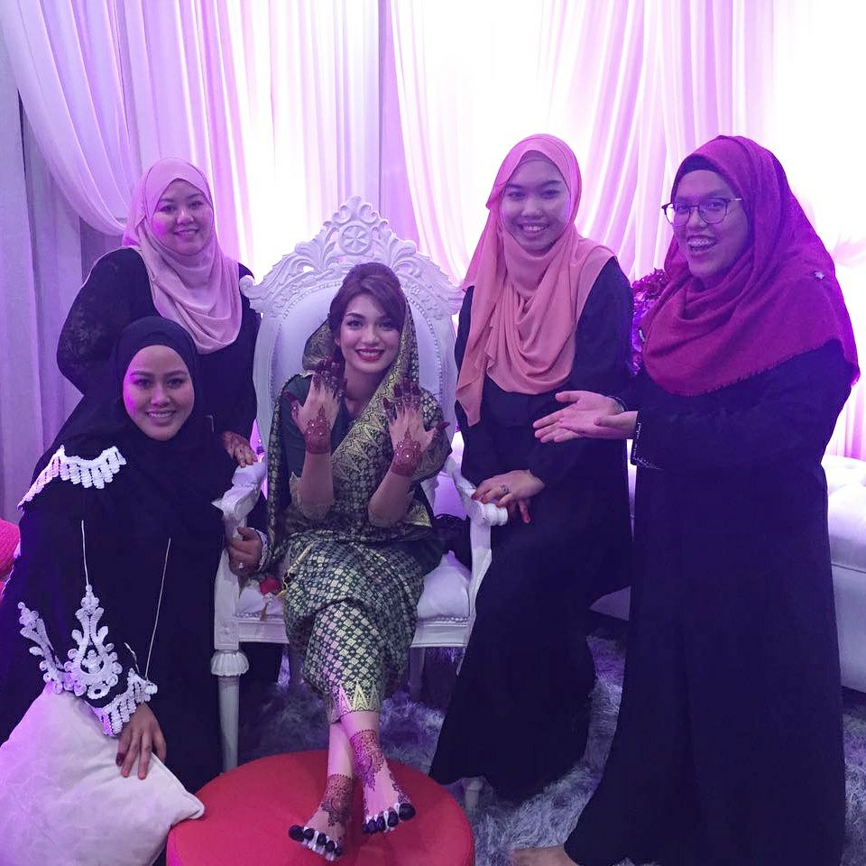 PERKHIDMATAN UKIRAN INAI PENGANTIN: INAI PENGANTIN - MUSIM ARTIS KAHWIN