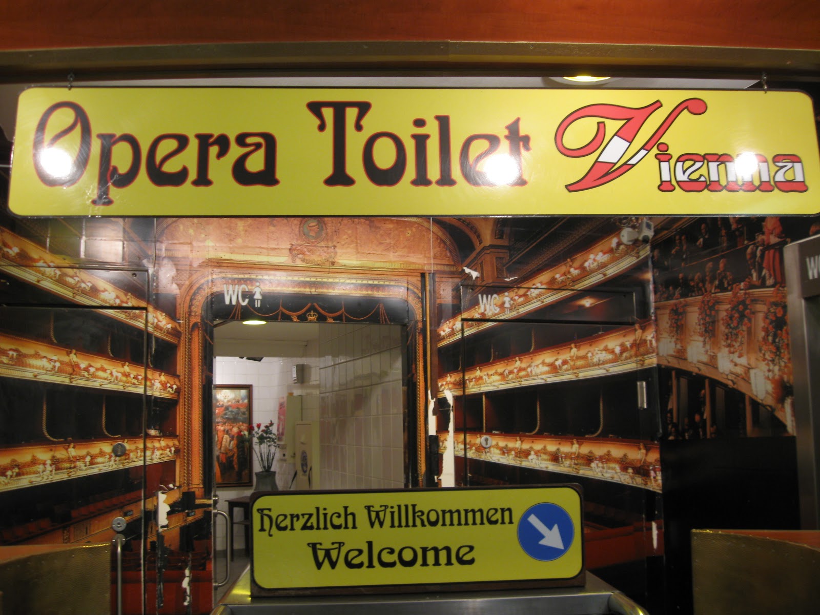 ViennaVentures: Vienna Semester: Day 3: Opera Toilet
