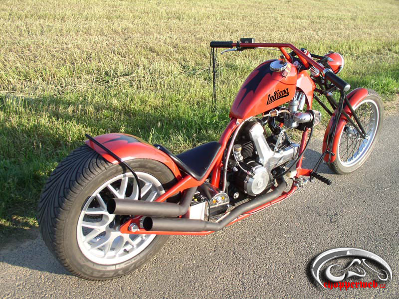 Cafe Racer Special: INDIANA - Ducati 650 Chopper