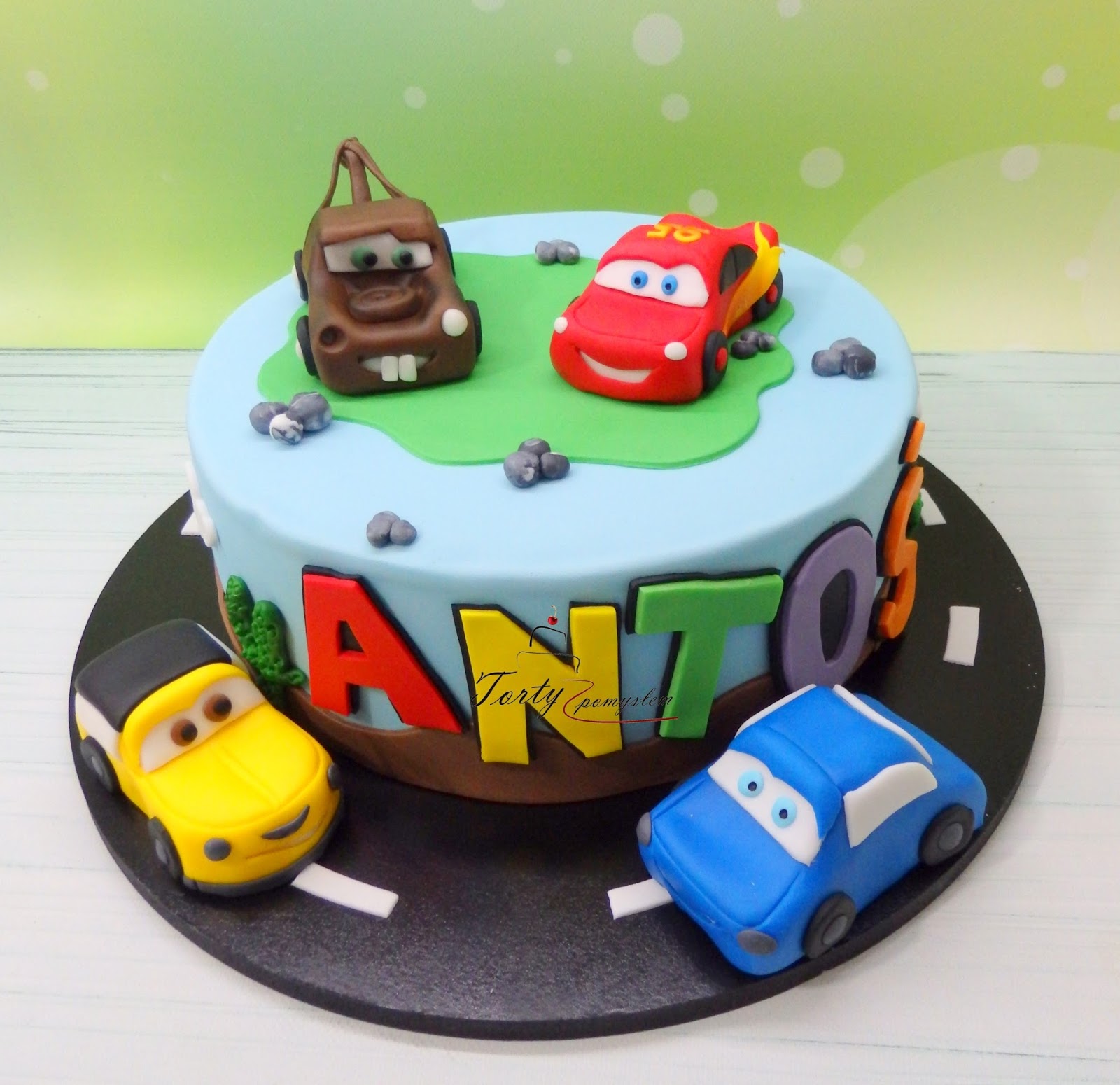 TORTY Z POMYSŁEM Kraków: Tort z Autami dla Antosia