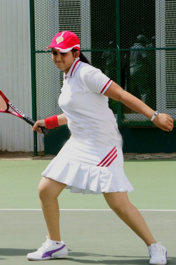 Tamil Actors Unseen Photoshoot Stills: Actress Sanusha Cute Photo Gallery