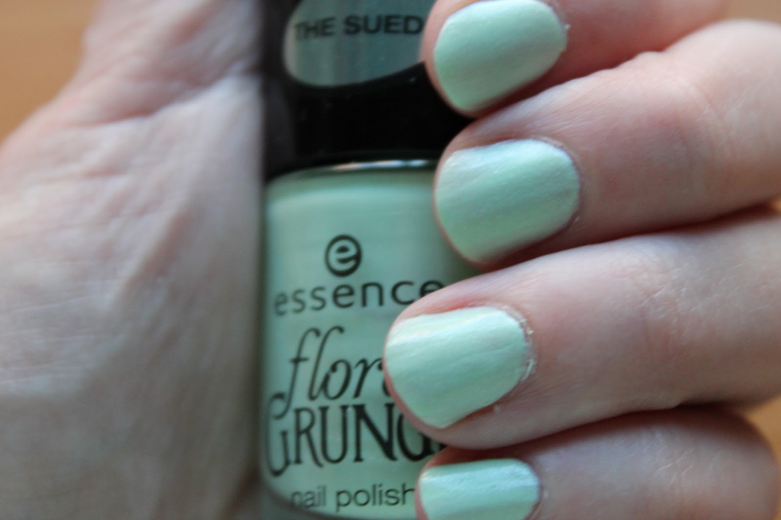 SOÑANDO EN TECNICOLOR: GRUNGE ME TENDER ESSENCE