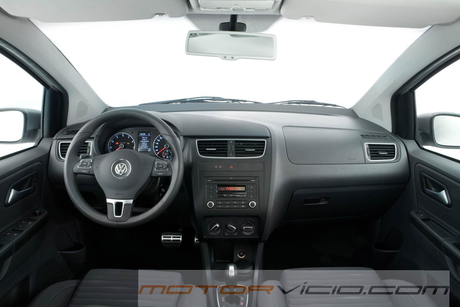 SpaceFox lidera o mercado de peruas no Brasil