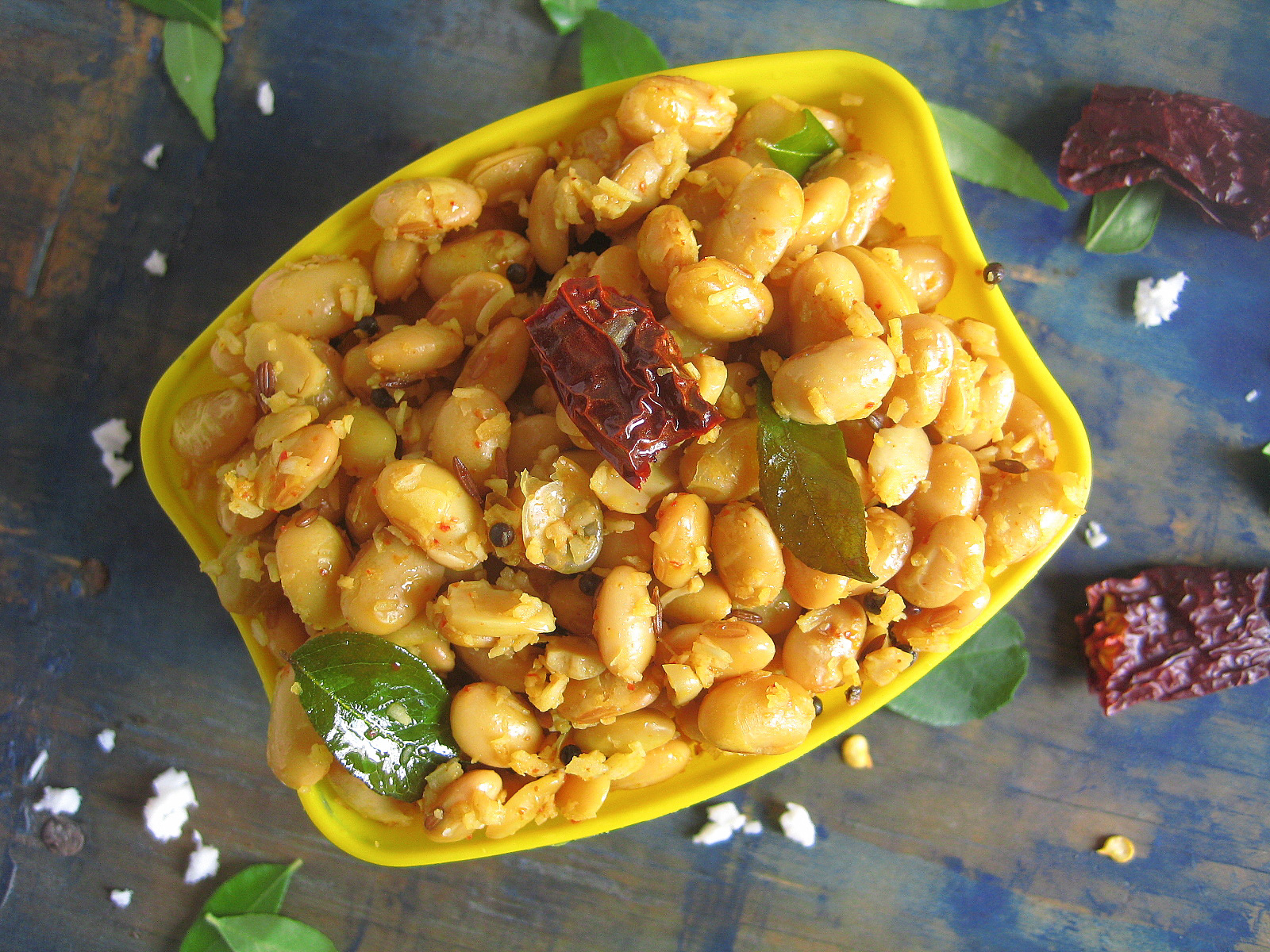 madhuri's kitchen: soya bean sundal