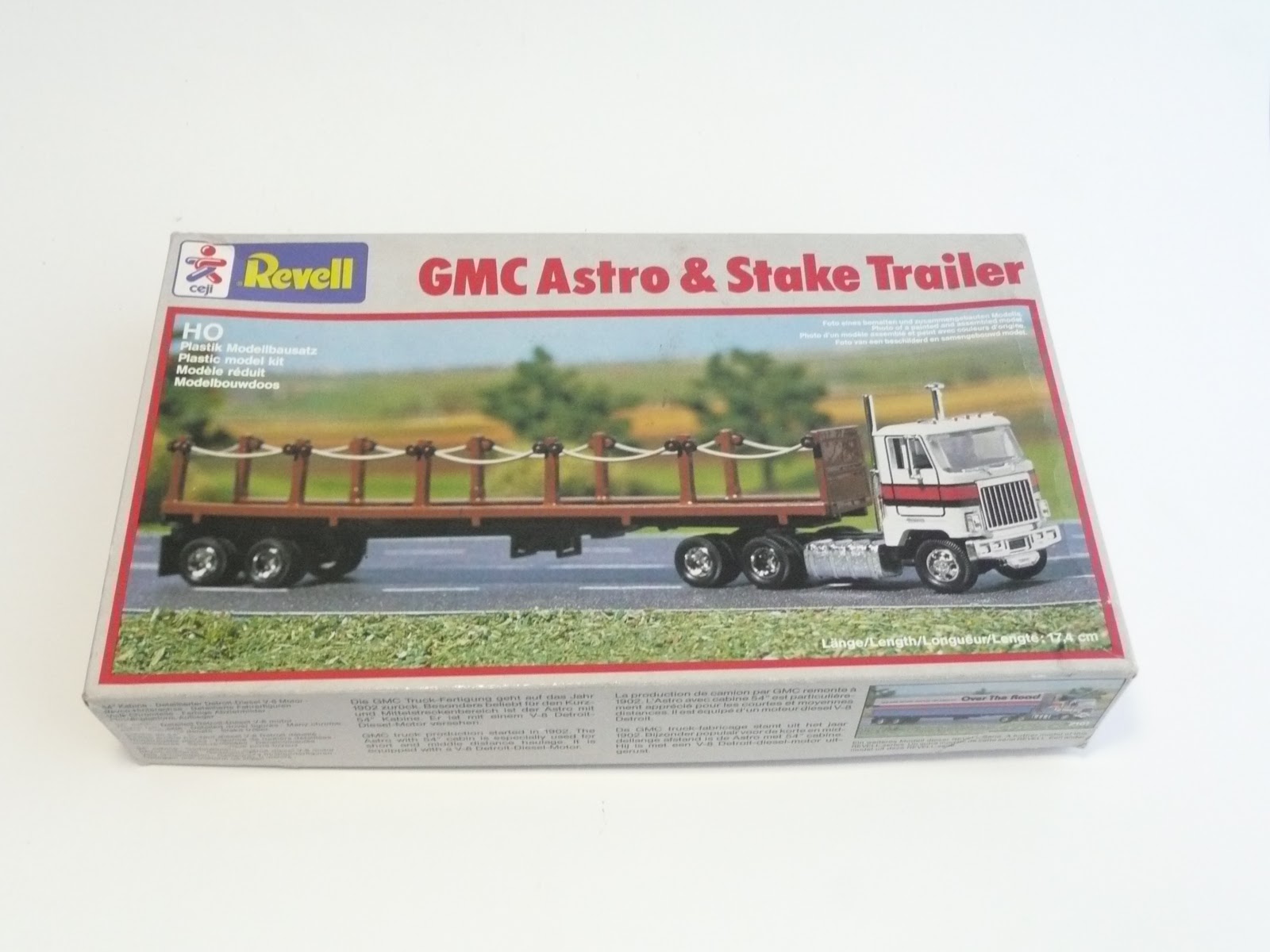 HO Scale Model Railroading in the UK: Revell HO GMC Astro Semi Truck
