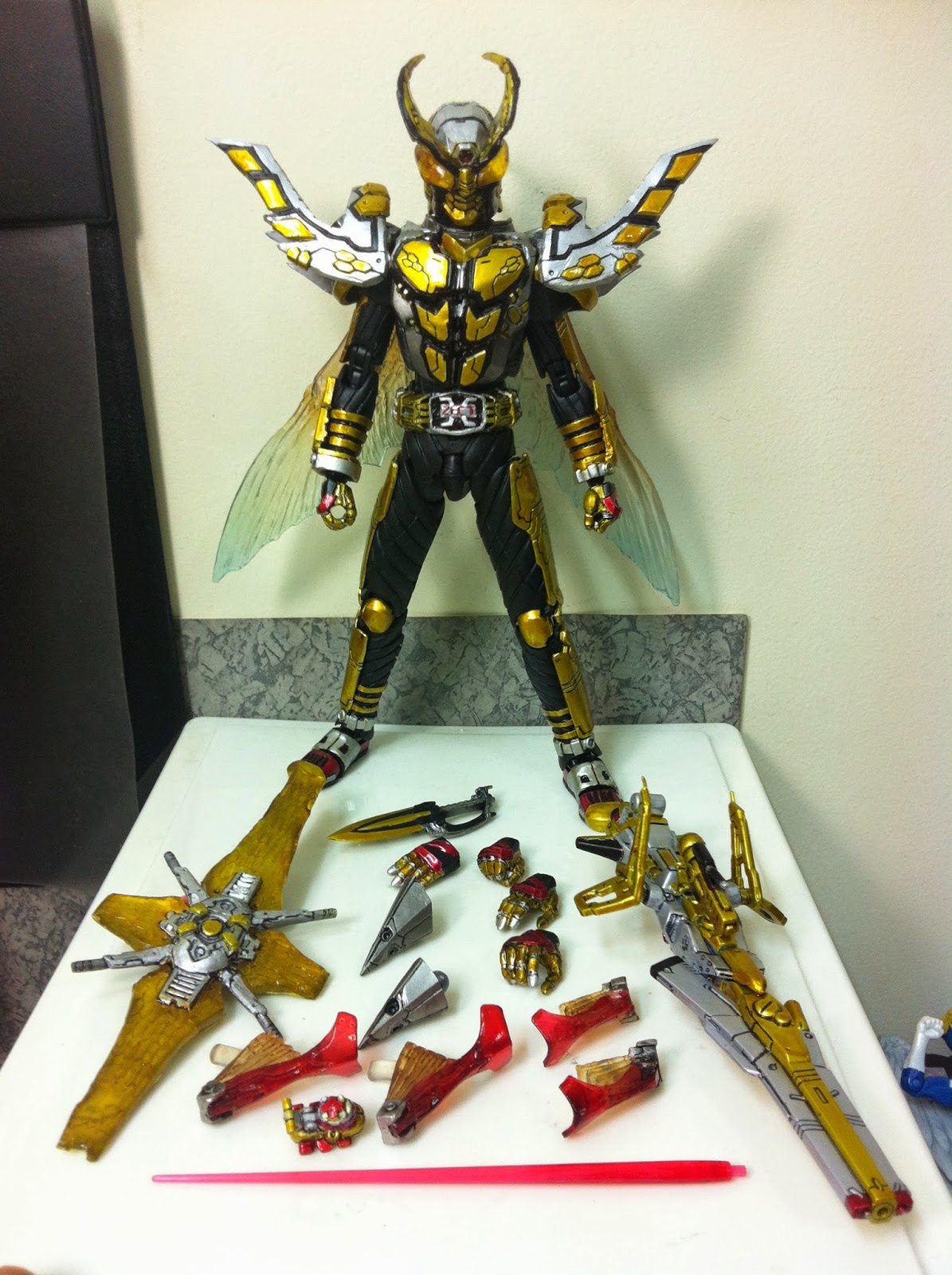 Kamen Rider World: SIC Custom Hyper Zabee / Hornet photo gallery and ...