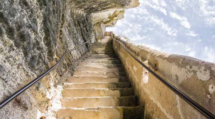 Wah, 5 Tempat Wisata Ini Terkenal dengan Sebutan ‘Tangga ke Surga ...