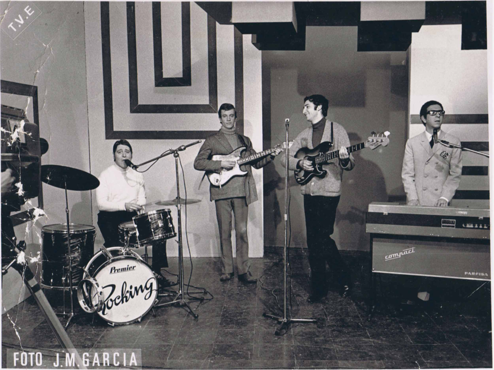 La Linea en Blanco y Negro: The Rocking Boys, Su Historia