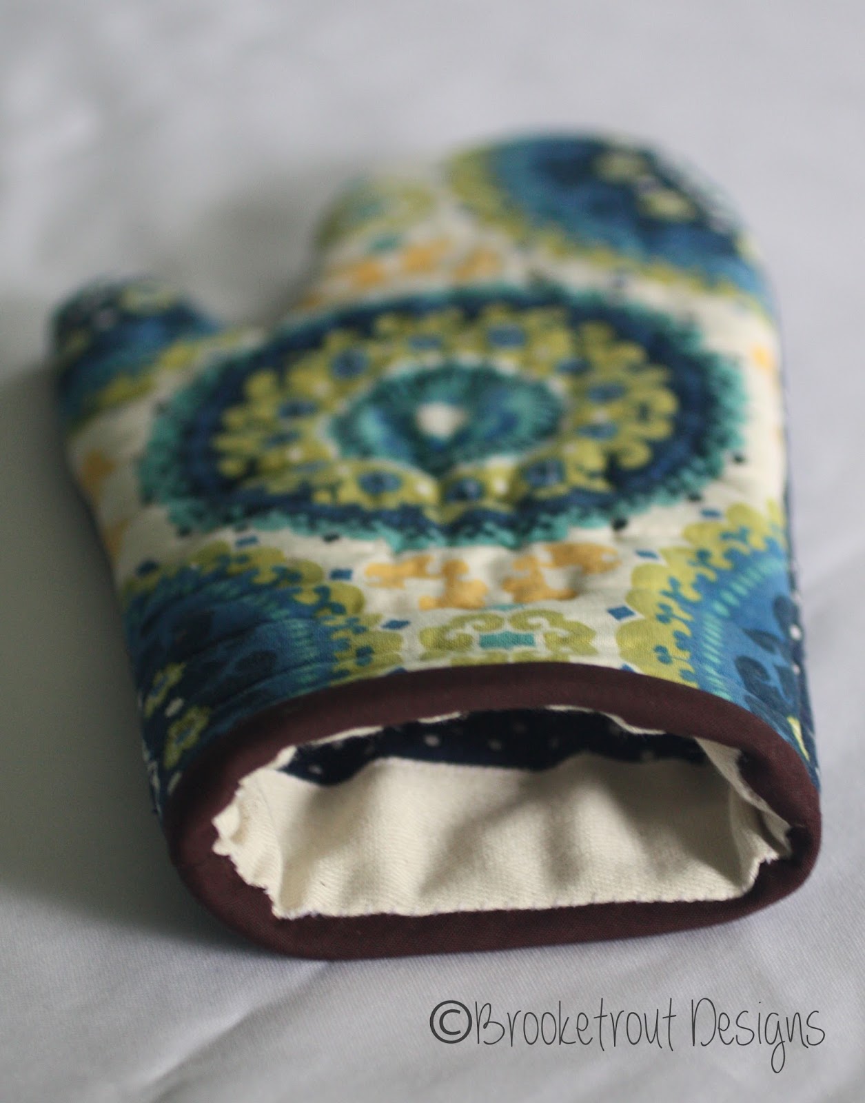 Brooketrout Designs: Oven mitt design