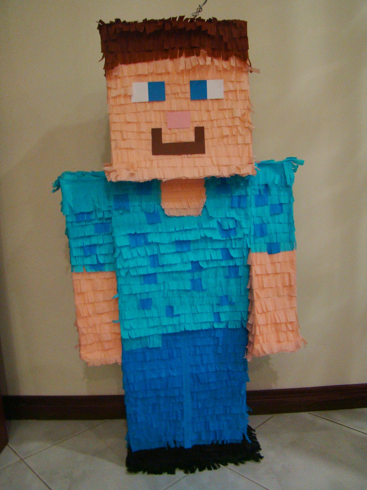 Caixinha de Surpresas: Piñata "Steve de Minecraft"