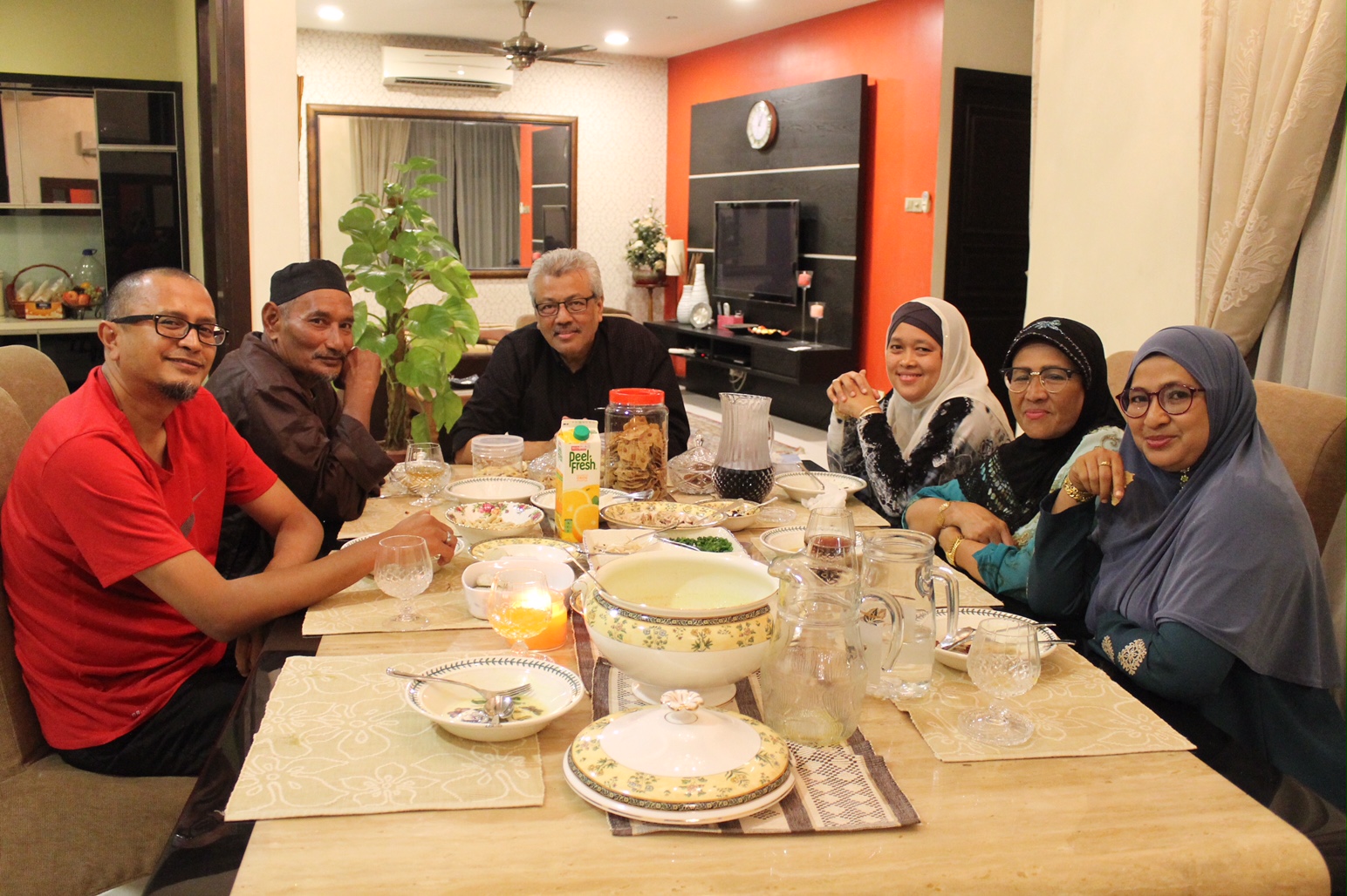 Majlis Makan Makan Raya - Azie Kitchen