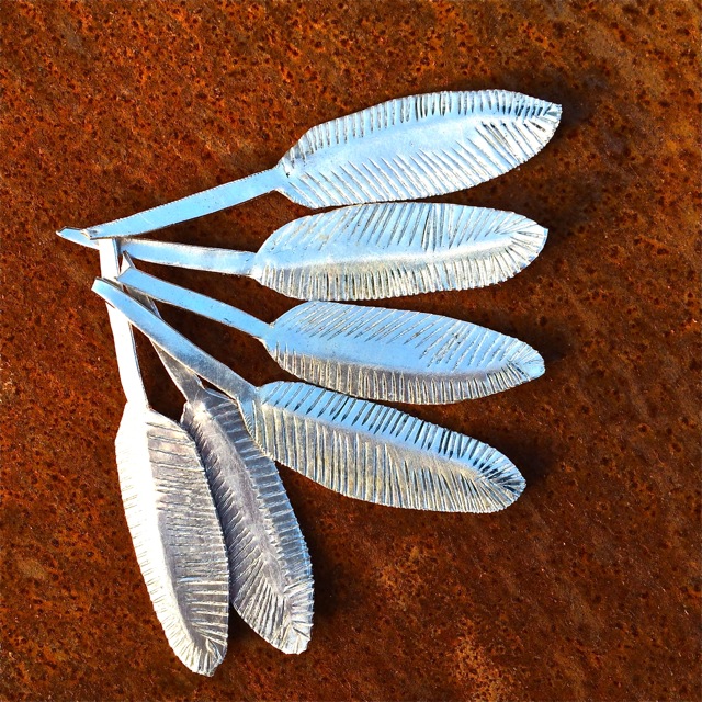 Rustnstuff: Quietly making metal feathers