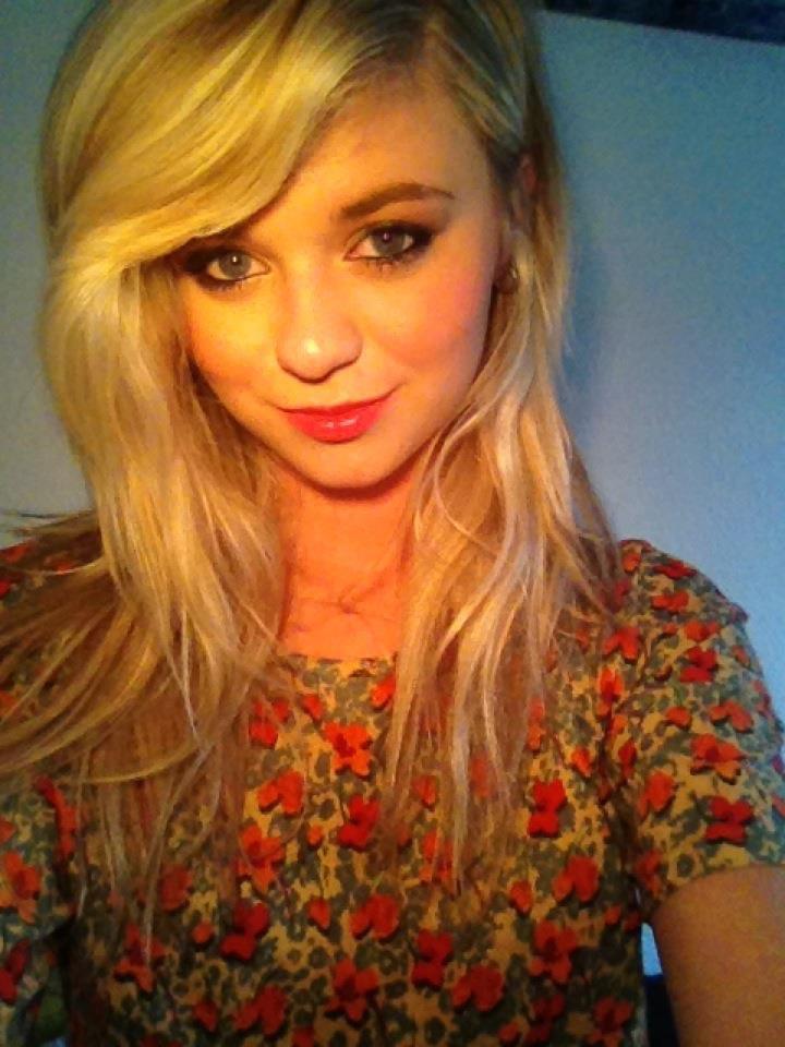 Katie Bee's life and make up blog!