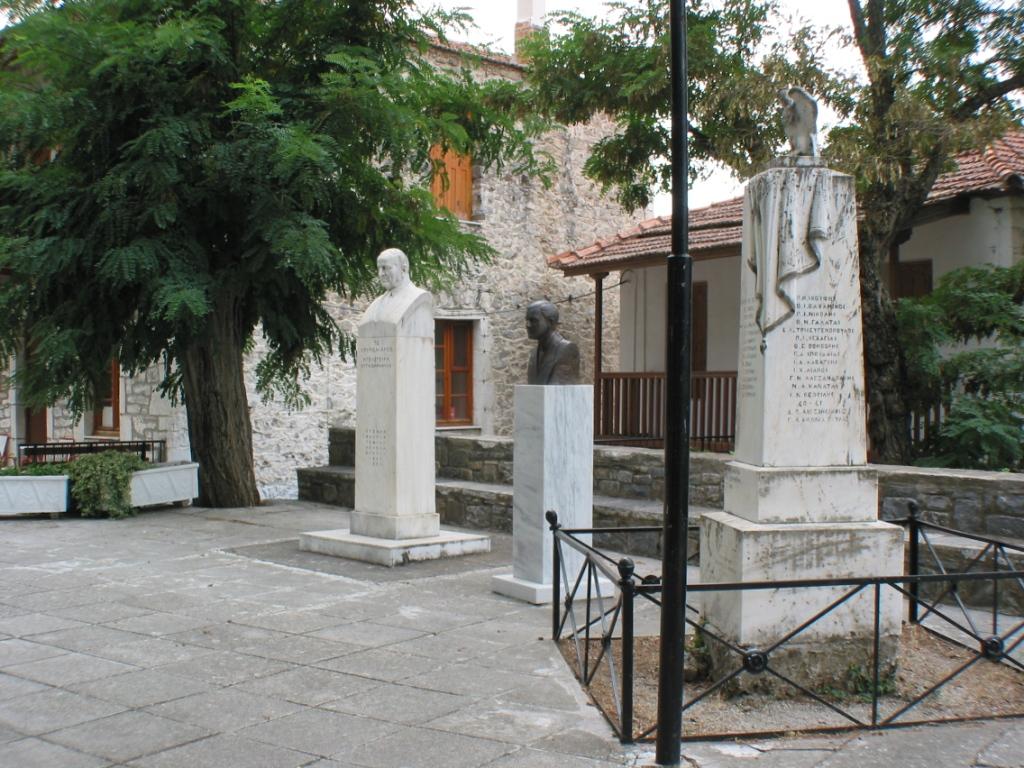 ΒΑΜΒΑΚΟΥ ΠΑΡΝΩΝΑΣ - ένα με την φύση: ΔΕΙΤΕ ΦΩΤΟΓΡΑΦΙΕΣ ΑΠΟ ΤΗΝ ΒΑΜΒΑΚΟΥ