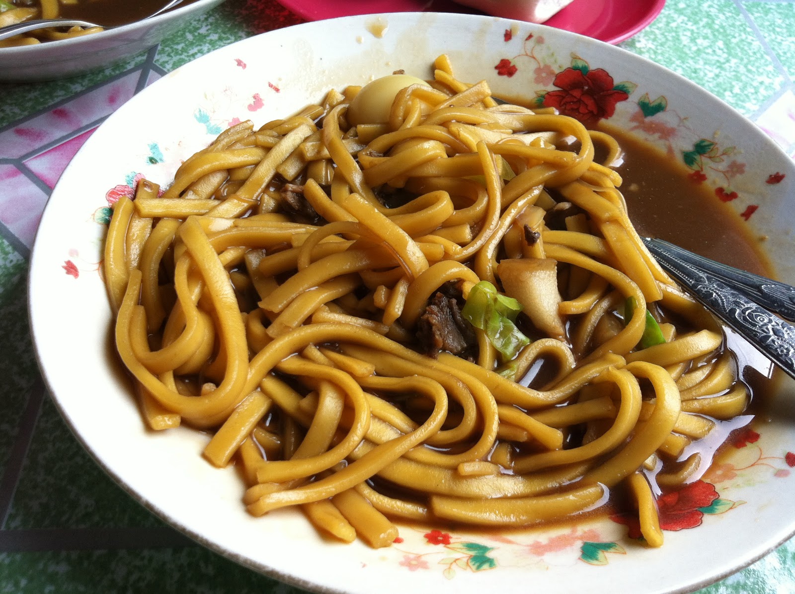 Eat Pray Make Love: Lucena: Goring Chami Haus - Oldskul!