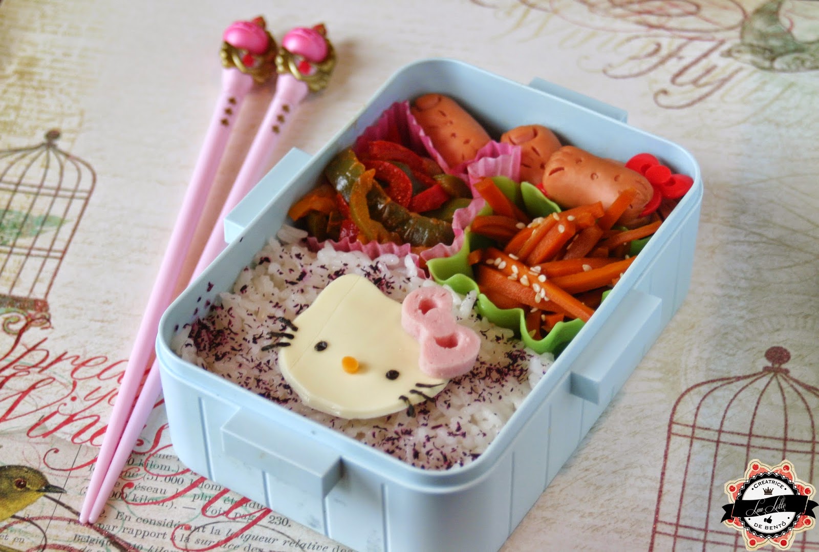 :: VIDEO BENTO :: How to Make Hello Kitty Bento - Les Folies de Lau-Lotte