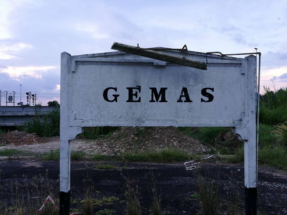 MALAYSIA's LEADING HERITAGE SITE: Railroad Crane at Gemas Train Station