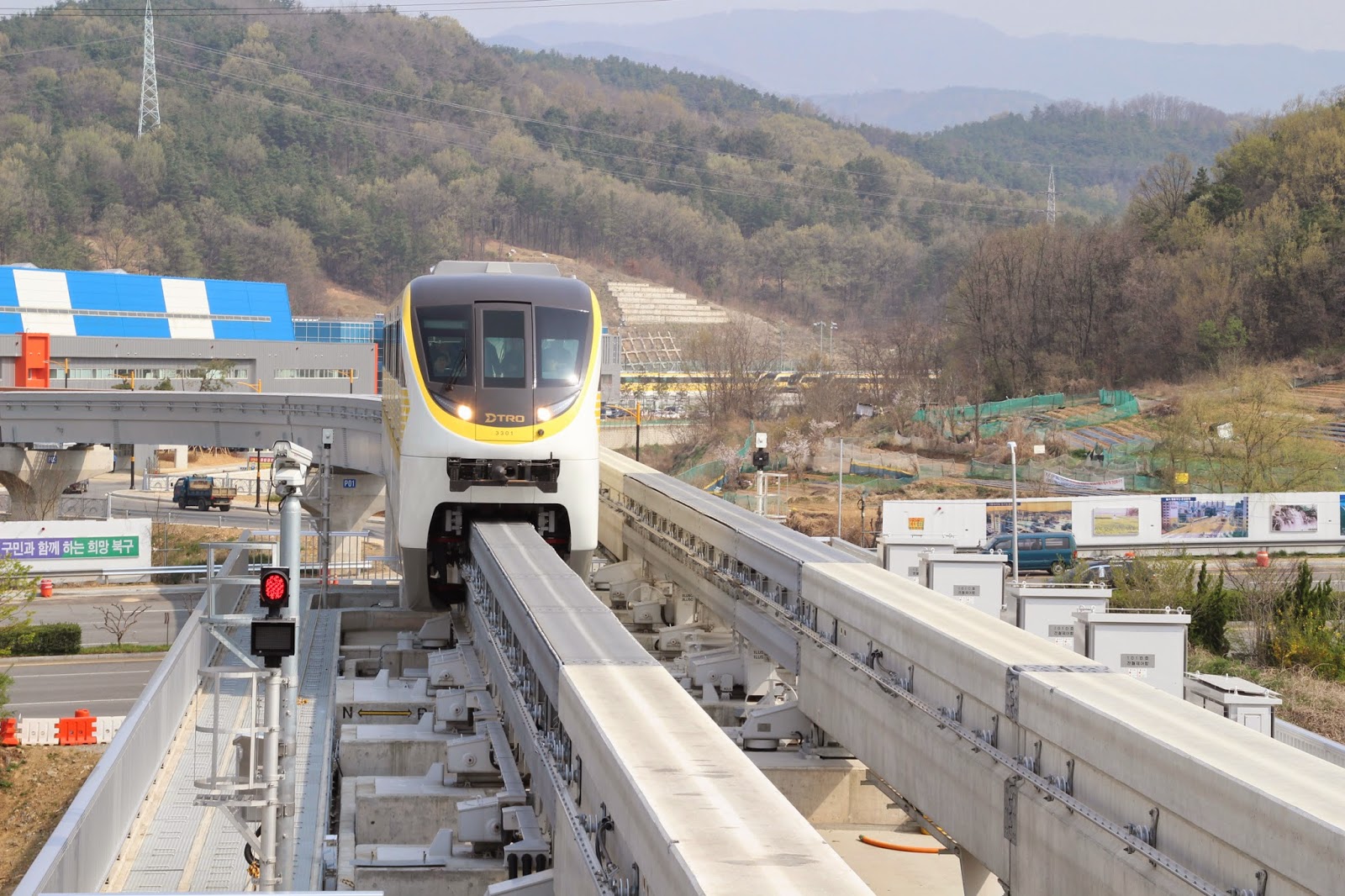 Experiencing Daegu City rail line 3, Monorail!