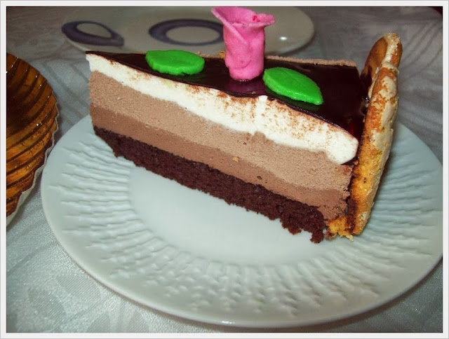 Tort"3 ciocolate"