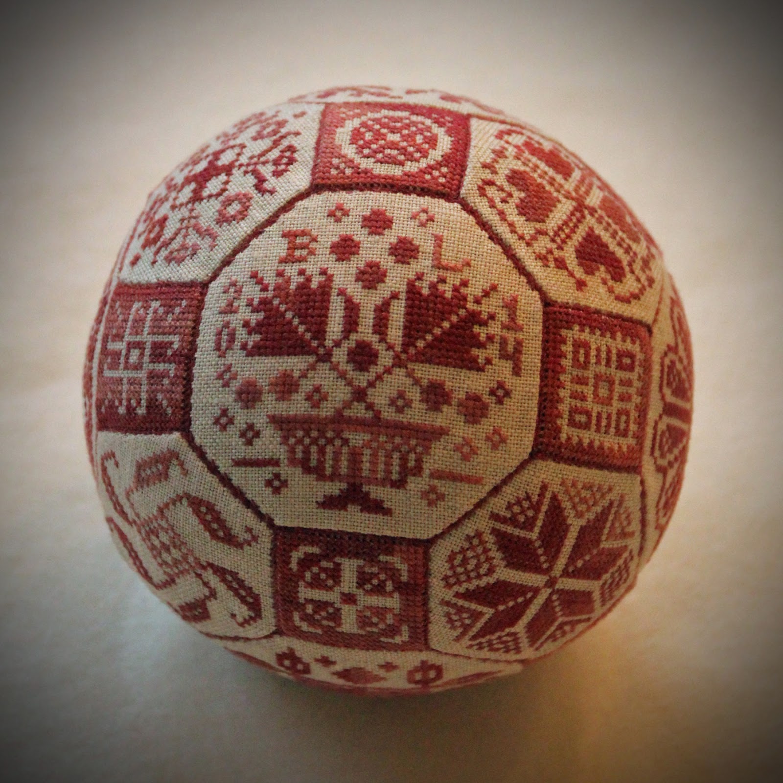 Bea's Stitcheries: Finished Quaker Ball
