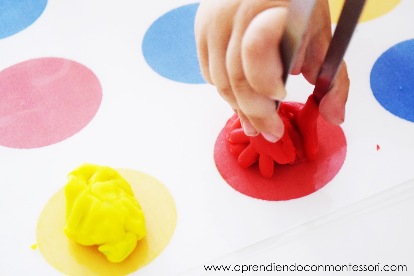 ¿Por qué los niños deben jugar con plastilina? - Aprendiendo con Montessori