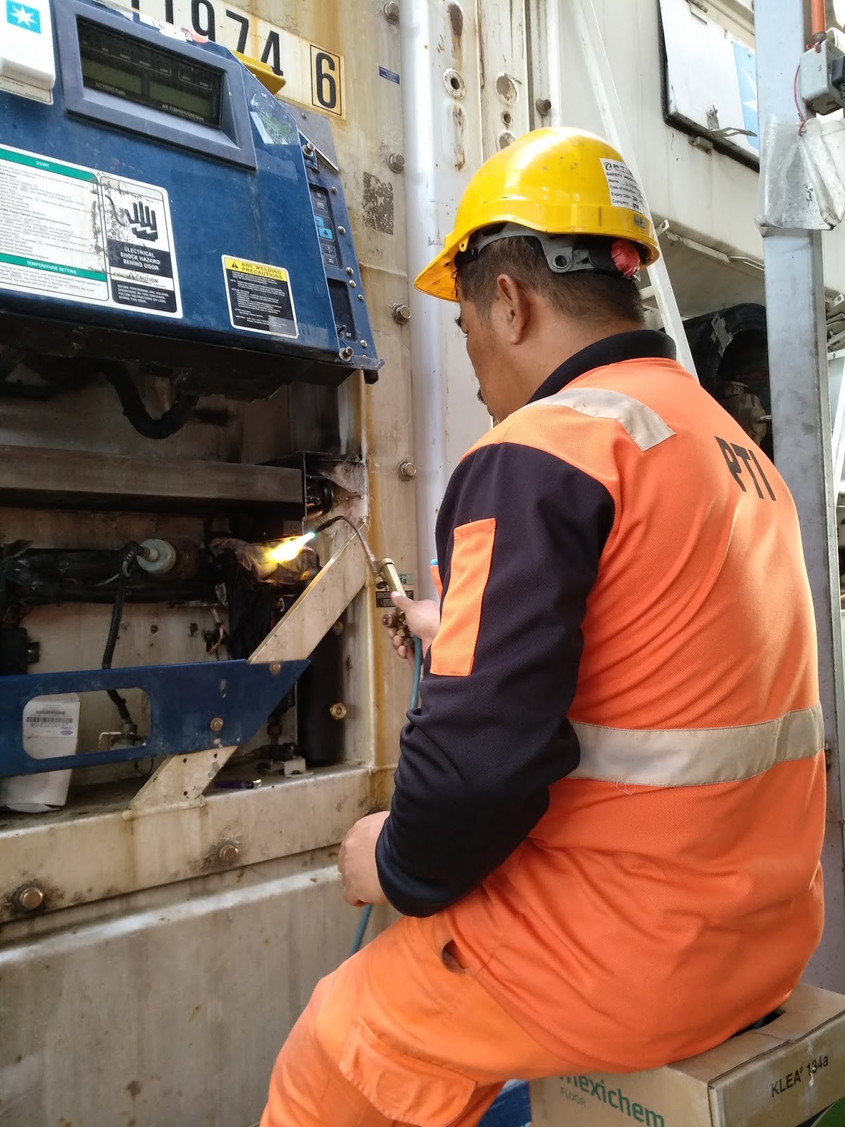 Reefer Container Special Custom Tools - Carrier Controller Box Hanger ...