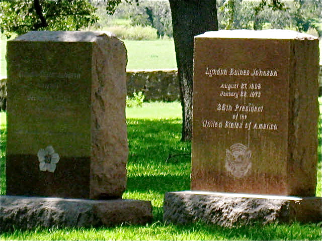 Travel With Whippets: LBJ Texas Ranch, 2 Million Bats, and Choke Canyon SP