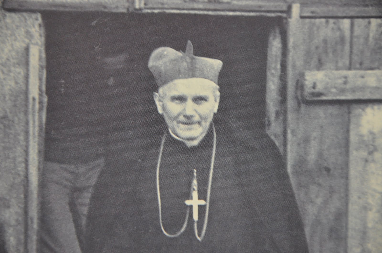 Orbis Catholicus Secundus: Biretta on Pastoral Visit