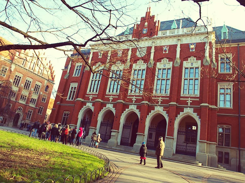 Krakow and more - photoblog : The Collegium Novum of the Jagiellonian ...