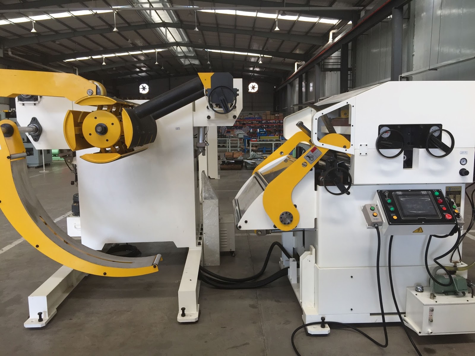 Shenzhen Hong-Er Machine Equipment Co.,LTD: 3 in 1 uncoiler ...