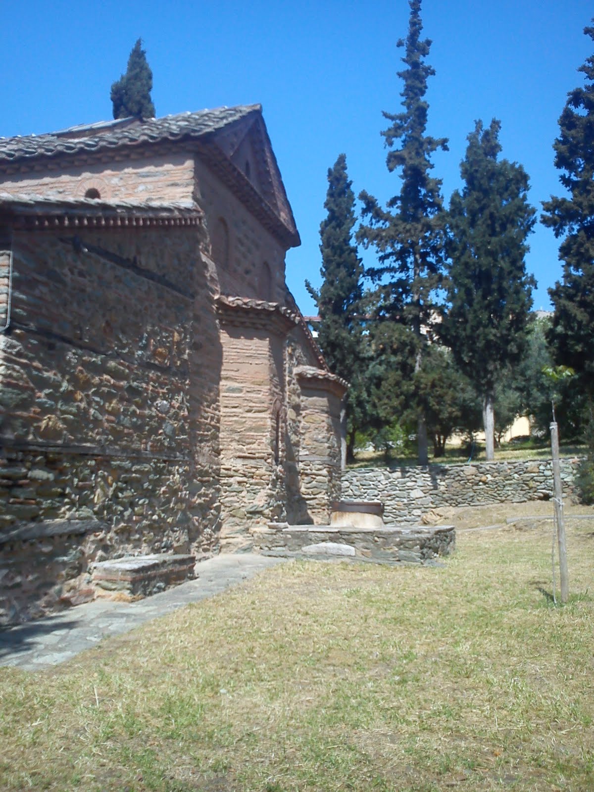 ανω πολη θεσσαλονικης: επιτάφιος και ανάσταση στις εκκλησιές της Άνω Πόλης