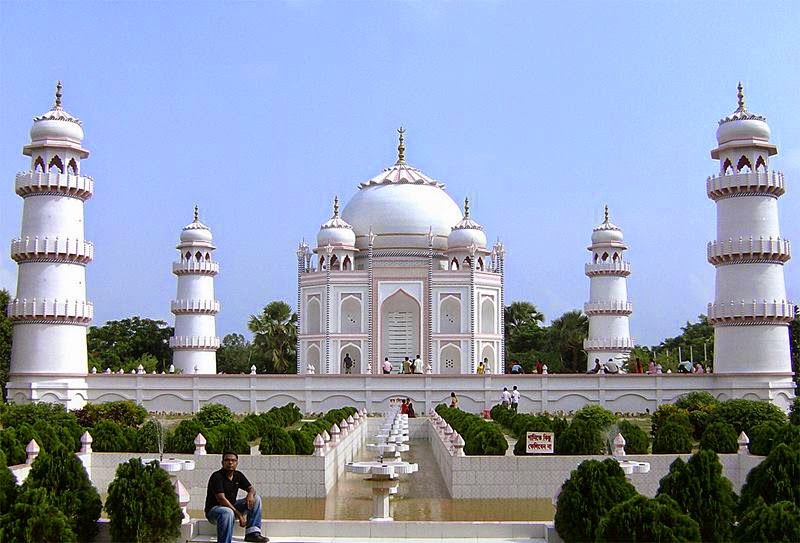 {UAH} Replica Taj Mahal in Bangladesh ~ Ugandans At Heart (UAH)